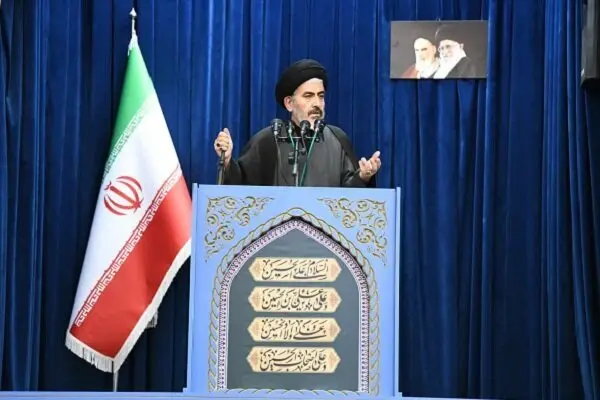 امام جمعه ارومیه کابینه رئیس جمهور باید بر اساس معیارهای رهبری باشد